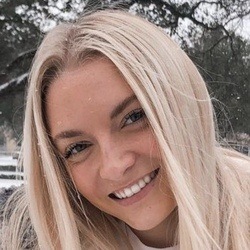 Jaidyn Alexis - Age, Bio, Family | Famous Birthdays