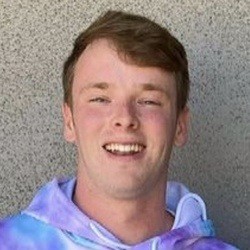Daniel MacDonald - Age, Bio, Family | Famous Birthdays