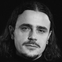 Fisnik Maxville - Age, Bio, Family | Famous Birthdays