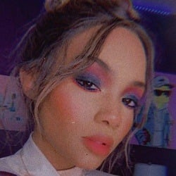 Shontell McClain - Age, Bio, Family | Famous Birthdays