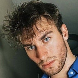 topzy - Age, Bio, Family | Famous Birthdays