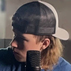 Logan Michael - Age, Bio, Family | Famous Birthdays
