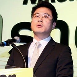Yang Min-suk - Age, Bio, Family | Famous Birthdays