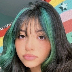 Miranda Rae - Age, Bio, Family | Famous Birthdays
