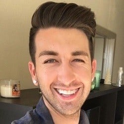 Adrian Gee - Age, Bio, Family | Famous Birthdays
