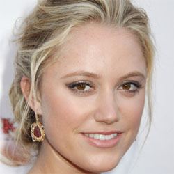 Lili Sepe - Age, Bio, Family | Famous Birthdays