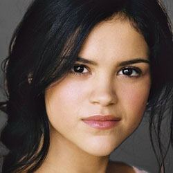 Victória Simmons Idade, Vida Pessoal, Biografia | Famous Birthdays