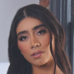 Violet Myers - Age, Bio, Family | Famous Birthdays