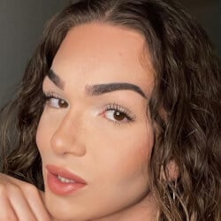 Piper Angel Presley - Bio, Family | Famous Birthdays