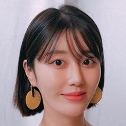 Navi - Age, Bio, Family | Famous Birthdays