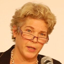 Tia Lee Nelson - Age, Bio, Family | Famous Birthdays