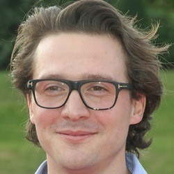 David Oakes - Age, Bio, Family | Famous Birthdays