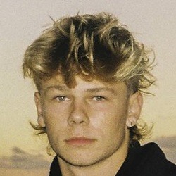 Obayd Fox - Age, Bio, Family | Famous Birthdays
