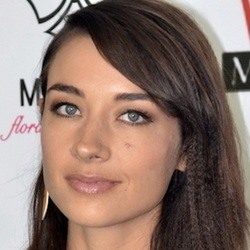 Cortney Gibson - Age, Bio, Family | Famous Birthdays