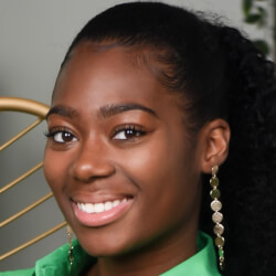 Shanequa Paris - Age, Bio, Family | Famous Birthdays