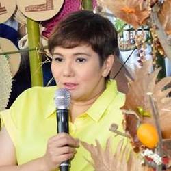 Amy Perez - Age, Bio, Family | Famous Birthdays
