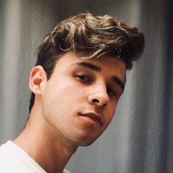 Aaron Perry (TikTok Star) - Age, Bio, Family | Famous Birthdays