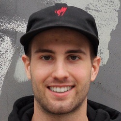 Billy Perry - Age, Bio, Family | Famous Birthdays