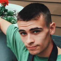 Wylie Draper - Bio, Family | Famous Birthdays