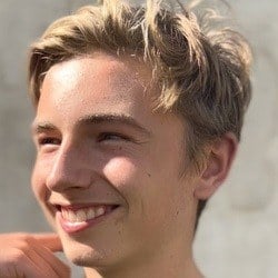 Jak Piggott - Age, Bio, Family | Famous Birthdays