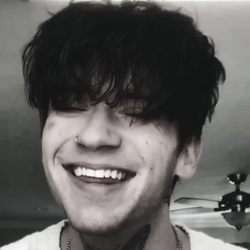 Cade Purcell - Age, Bio, Family | Famous Birthdays
