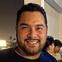 Alan Ramírez (Cantante de Música Mundial) Edad, Familia, Biografía ...