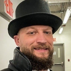 Steven Frayne - Age, Bio, Family | Famous Birthdays