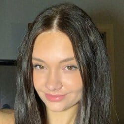 Jules Randall - Age, Bio, Family | Famous Birthdays
