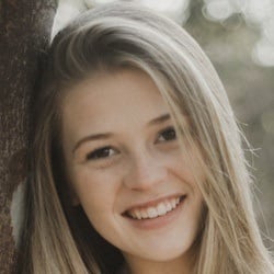 Amanda Raye - Age, Bio, Family | Famous Birthdays