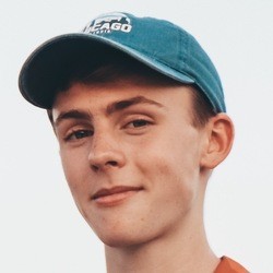 Max Reisinger - Age, Bio, Family | Famous Birthdays