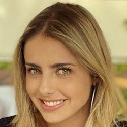 Zoe Torres - Age, Bio, Family | Famous Birthdays