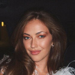 Morgan Claire Rhodes - Age, Bio, Family | Famous Birthdays