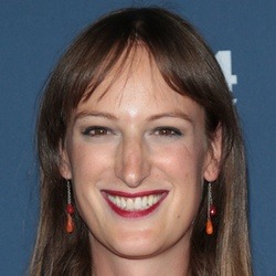 Jen Richards - Age, Bio, Family | Famous Birthdays