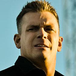 Alex Riley - Age, Bio, Family | Famous Birthdays