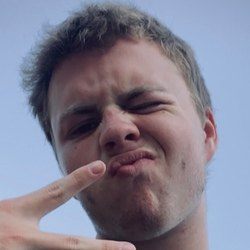 Famous Tuckers | Famous Birthdays