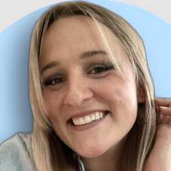 Emily Roach - Age, Bio, Family | Famous Birthdays