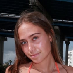 Brooklyn Rose - Age, Bio, Family | Famous Birthdays