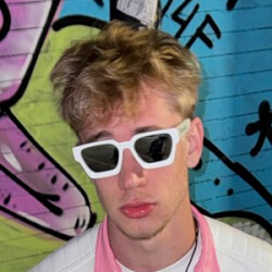 Jordon Ross - Age, Bio, Family | Famous Birthdays