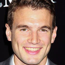 Alex Russell - Age, Bio, Family | Famous Birthdays