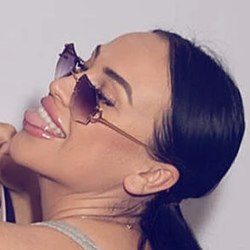 Lisa Sace - Age, Bio, Family | Famous Birthdays