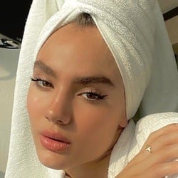 Jess Salgado - Age, Bio, Family | Famous Birthdays