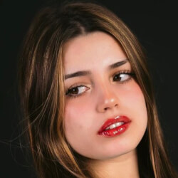 Sol Leon Edad, Familia, Biografía | Famous Birthdays