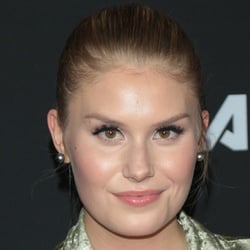 Natalie Sharp - Age, Bio, Family | Famous Birthdays