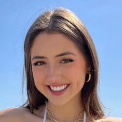 Sophie Silva - Age, Bio, Family | Famous Birthdays