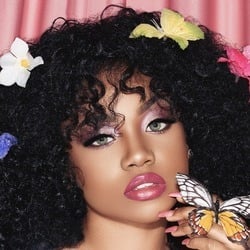 Lorry Hill - Age, Bio, Family | Famous Birthdays