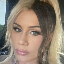 LOVELI LORI - Bio, Family | Famous Birthdays