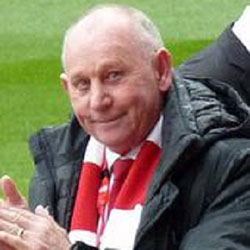 Denis Smith - Age, Bio, Family | Famous Birthdays