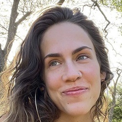 Haley Smith (TikTok Star) - Age, Bio, Family | Famous Birthdays