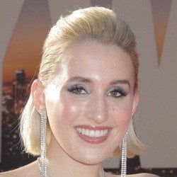 Harley Quinn Smith - Age, Bio, Family | Famous Birthdays