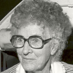 Neta Snook - Bio, Family | Famous Birthdays